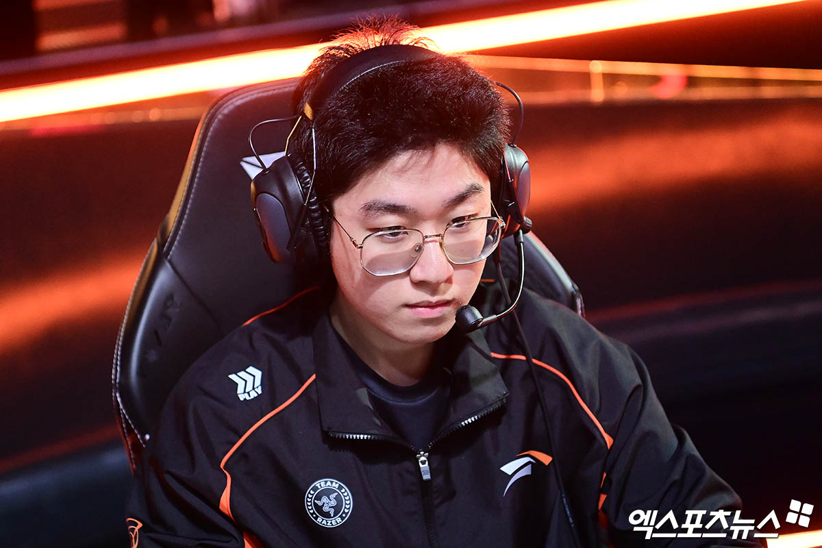 '제우스' 캐리력 빛났다... '파괴전차' 한화생명, 접전 끝에 T1 꺾고 PO 2R 진출 (종합)[LCK 컵]