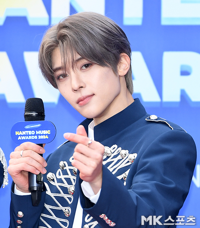 NCT WISH 시온 ‘하트를 받아줘’ [MK포토]