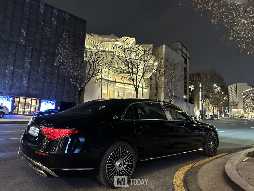 [시승기] 가장 완벽에 가까운 경험을 주는 럭셔리! 메르세데스-마이바흐 S680 4MATIC | M투데이