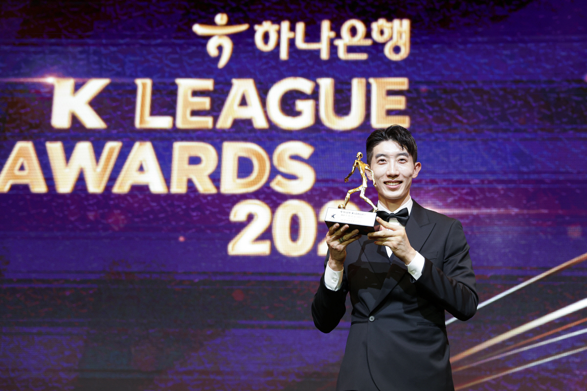 '코뼈 수술' 조현우가 정말 대단한 이유, 선행도 MVP…현역 선수 최초, 상금 전액 'K리그 어시스트' 기부