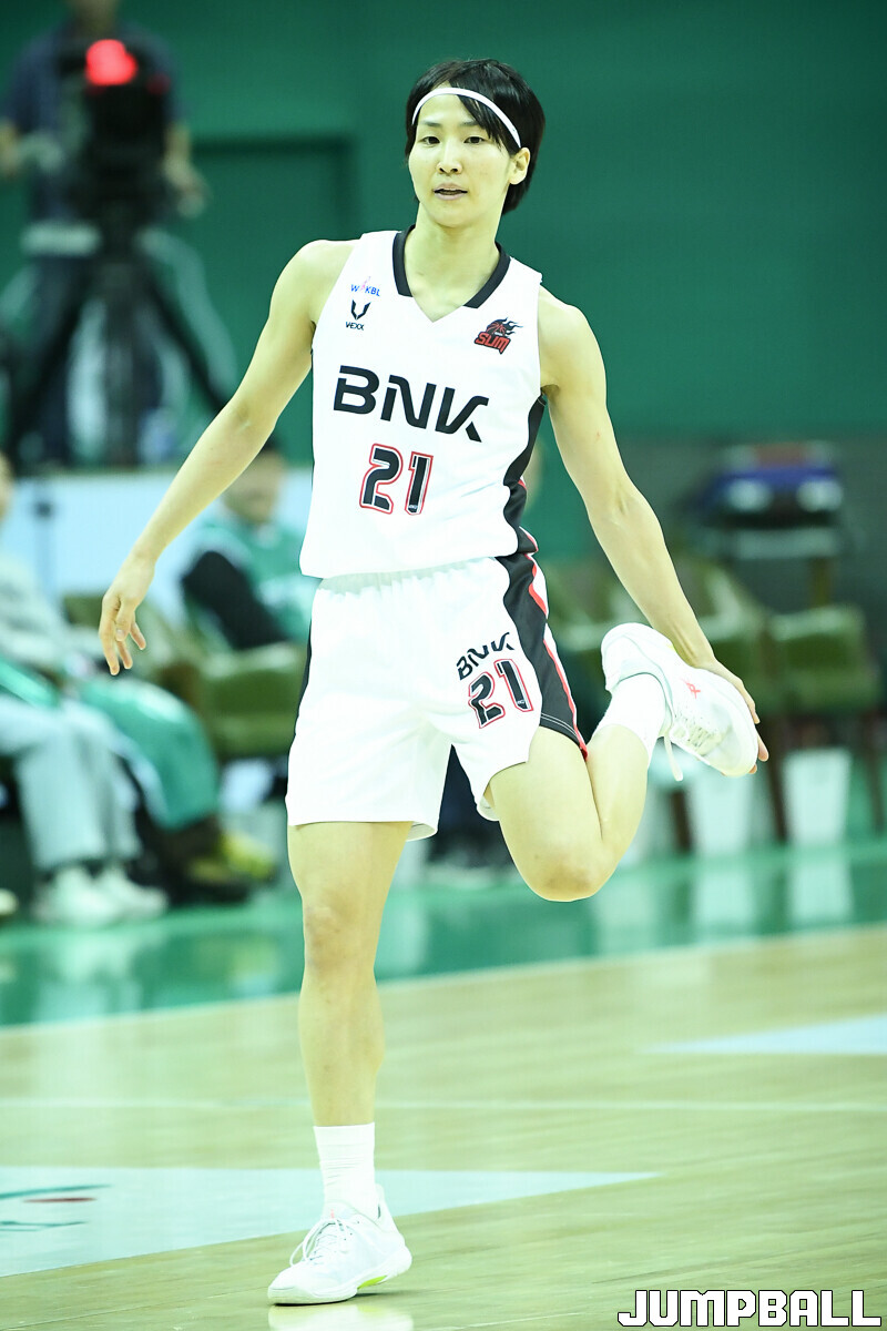 [여자농구] BNK 이이지마 사키 '아직 몸이 덜 풀렸어'