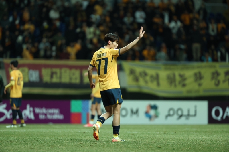 '16강 확정' 광주FC, ACLE서 부리람과 2대 2 무승부