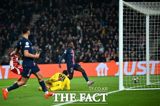 [UCL PO 종합] '이강인 30분' PSG,16강 확정...R 마드리드,에인트호번도 '합류'