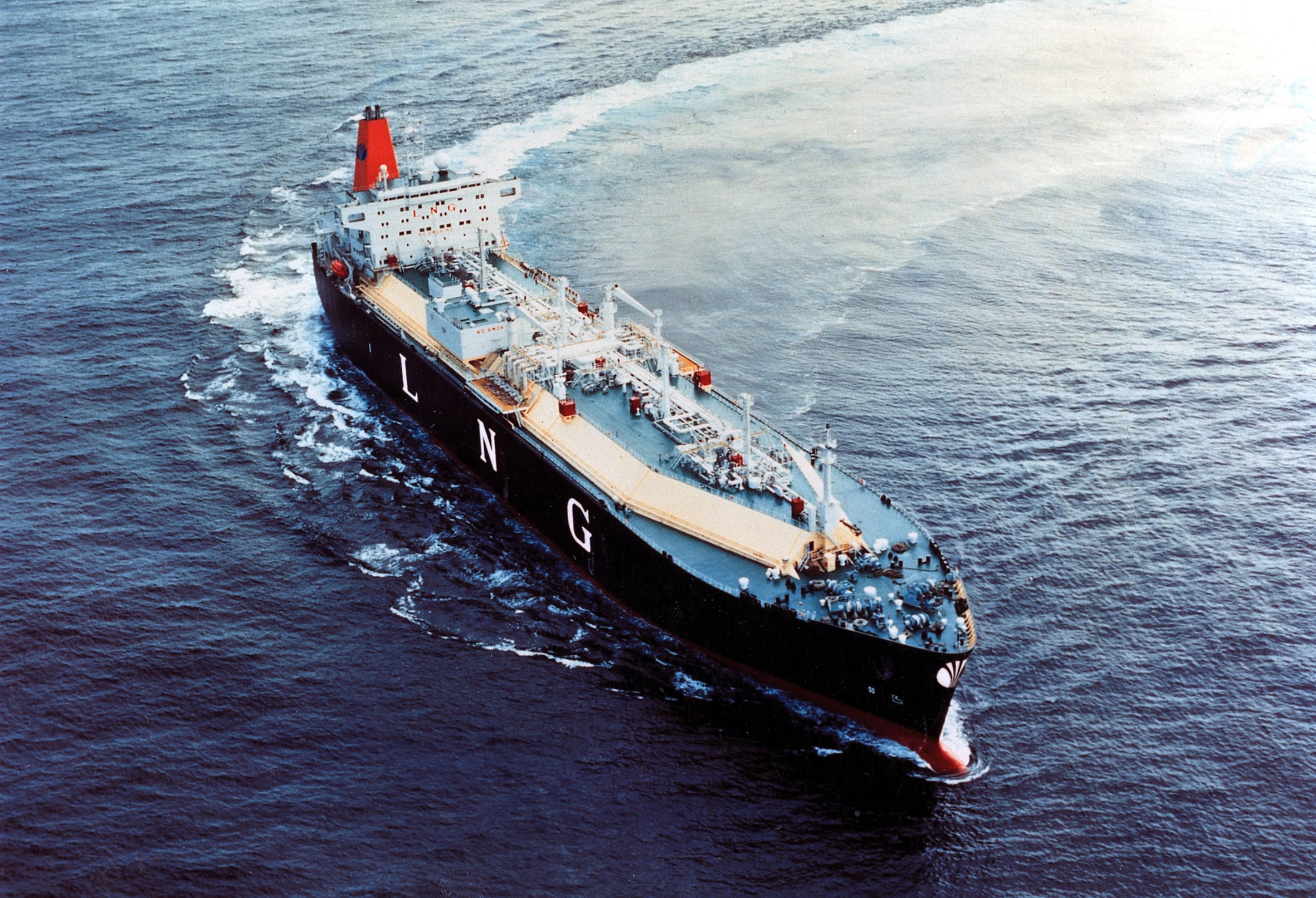 한화오션, 200번째 LNG 운반선 인도… "세계 최초"