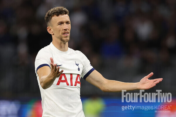 손흥민과 동선 겹쳐 방출→36세에 날갯짓…UCL 2G 연속골→‘16강 진출 주역’