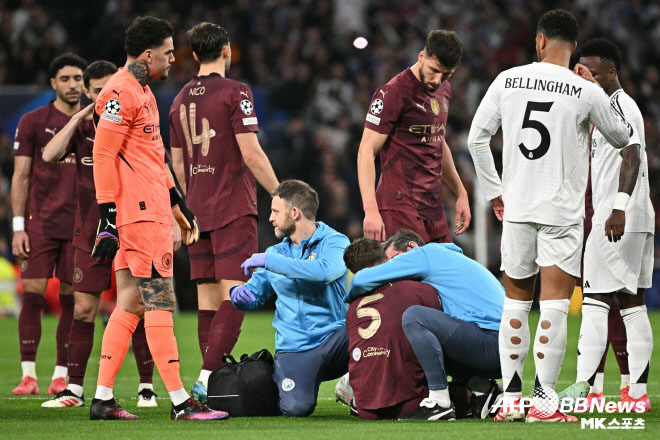 ‘홀란, 벤치에 있을 거야?’ 음바페 멀티골 폭발! 레알, UCL 16강 PO 2차전 맨시티에 2-0 앞선 채 전반 종료···‘합계 5-2’