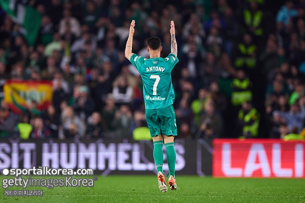 '임대 후 3G 1AS' 안토니 폭탄 발언, "맨유 떠난 후 두 발 뻗고 잔다…나 자신 되찾아"