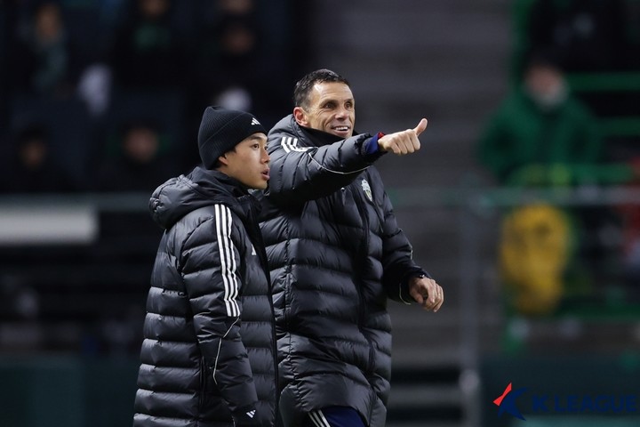 '최철순 500경기+박재용 결승골' 전북, ACL2 8강 진출...포옛 감독 3연승