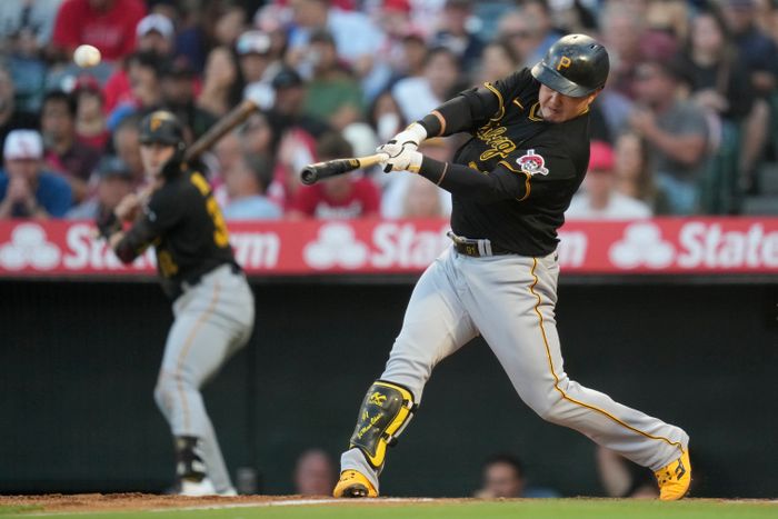 'KBO리그 오면 36세' 최지만 향한 엇갈린 시선