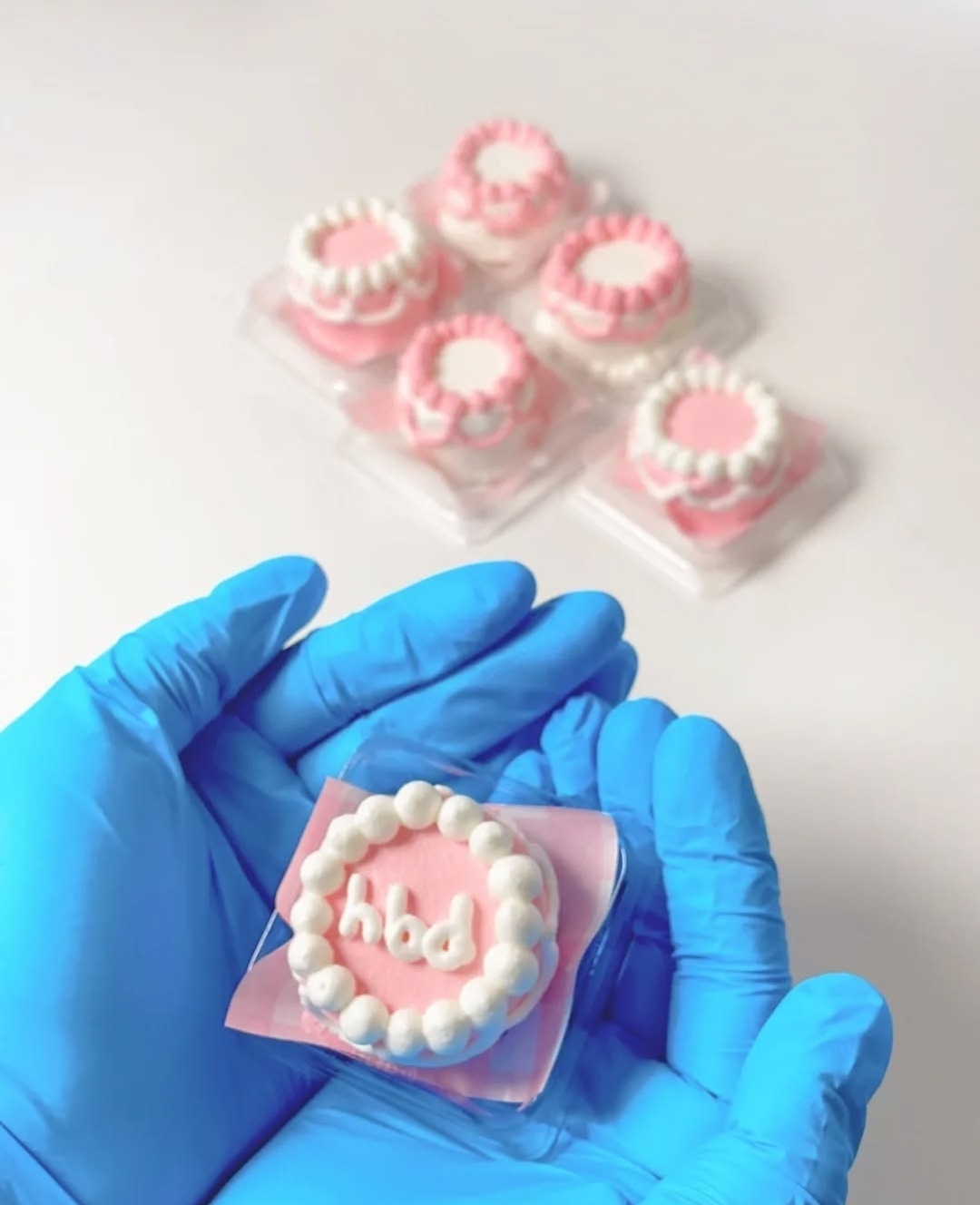 How small can a cake get? Teeny-tiny dessert trend taking over Korea