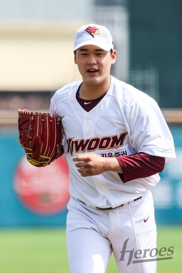 특급 루키 맞네! '5억팔' 정현우, 2이닝 KKKK+최고147km 압권투...키움, 대만 중신전 1-11 대패 속 위안