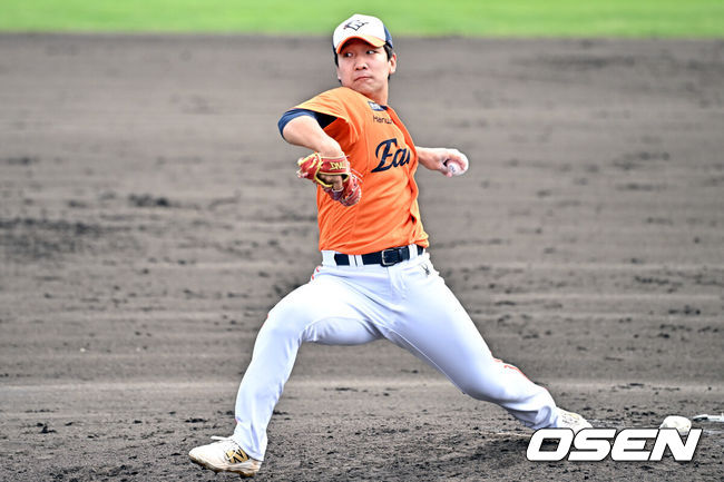 '아니 벌써' 156km 찍었다, 13구 던져 헛스윙 5번이라니…김서현 위력투, 한화 마운드 무시무시하네