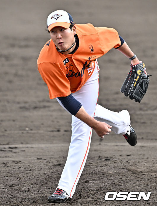 '아니 벌써' 156km 찍었다, 13구 던져 헛스윙 5번이라니…김서현 위력투, 한화 마운드 무시무시하네