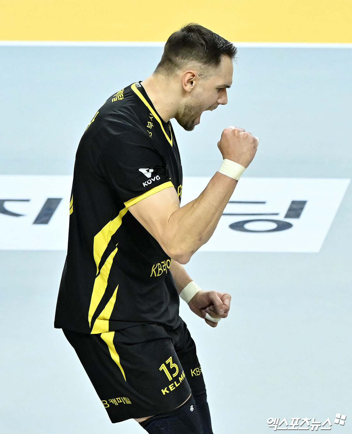 '배구여제 클래스 여전하네' 김연경, 5R MVP 선정…남자부는 KB손해보험 비예나 [공식발표]