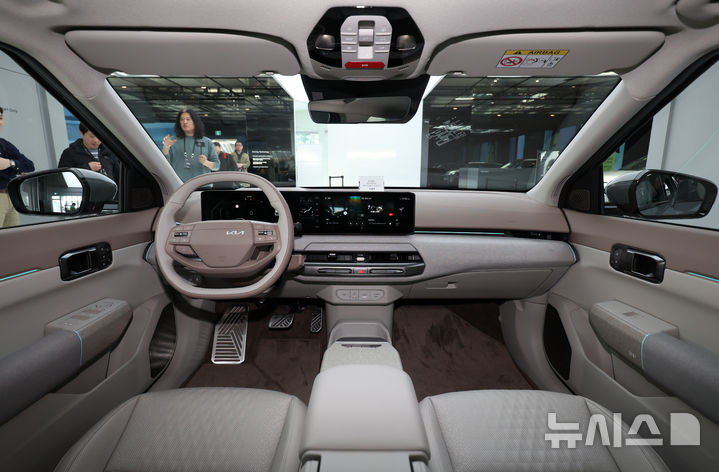 "1회 충전, 533㎞ 주행"…기아 EV4, 흥행 기대감 크다