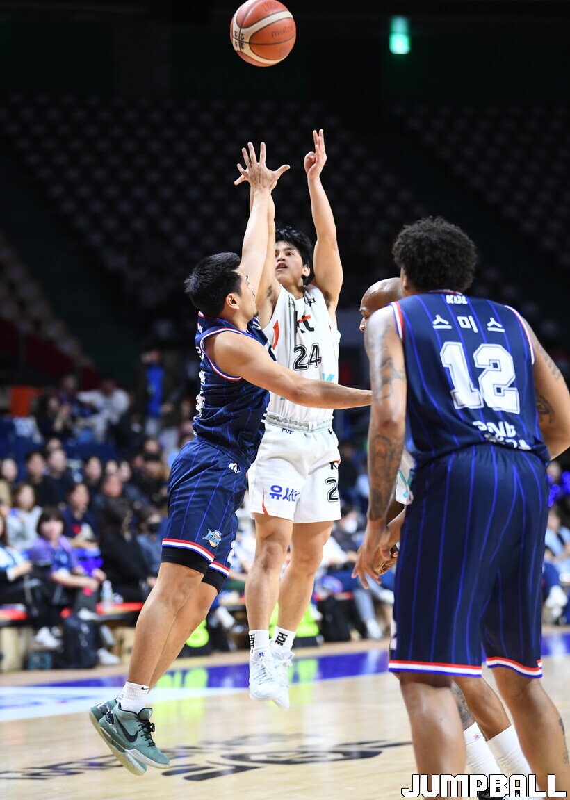 ‘카굴랑안 & 허훈 환상적 경기 조립’ KT, KCC 제압하고 2연승… KCC는 9연패 수렁