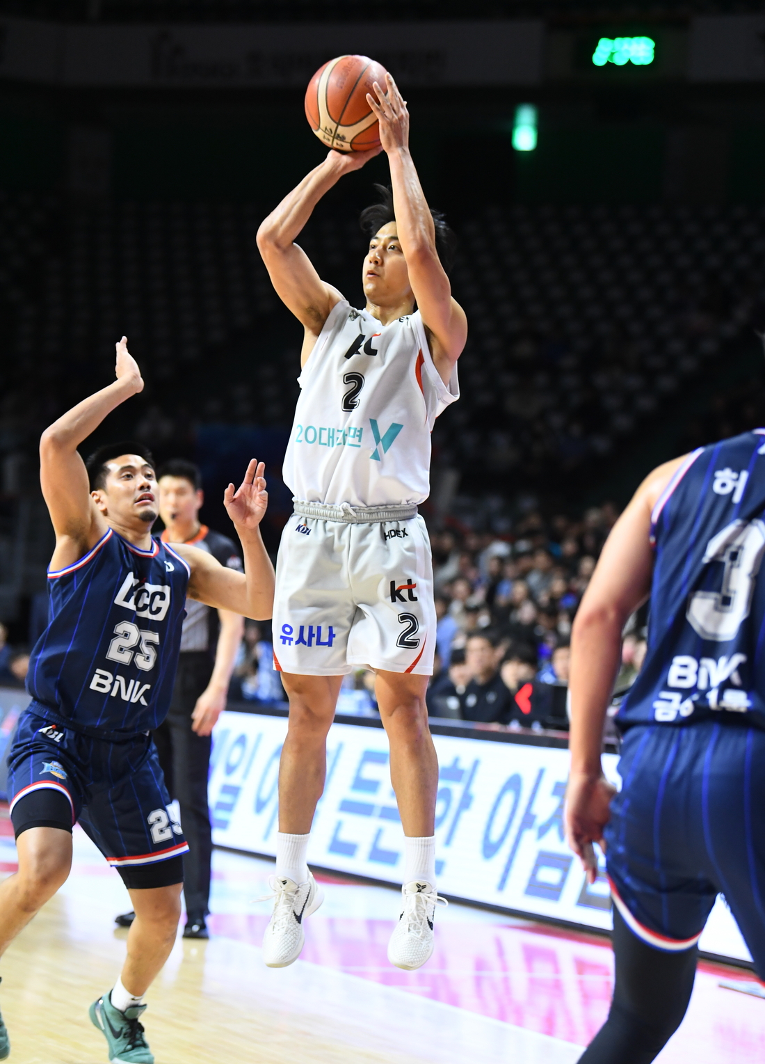 ‘디펜딩 챔피언’의 처참한 몰락···KCC, KT에 13점 차 완패, 9연패 수렁, 멀어져 가는 ‘6강 PO’