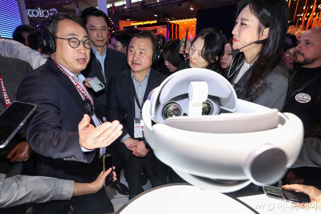 SKT-삼성모바일 수장의 만남, XR기기 '무한' 등 제휴?