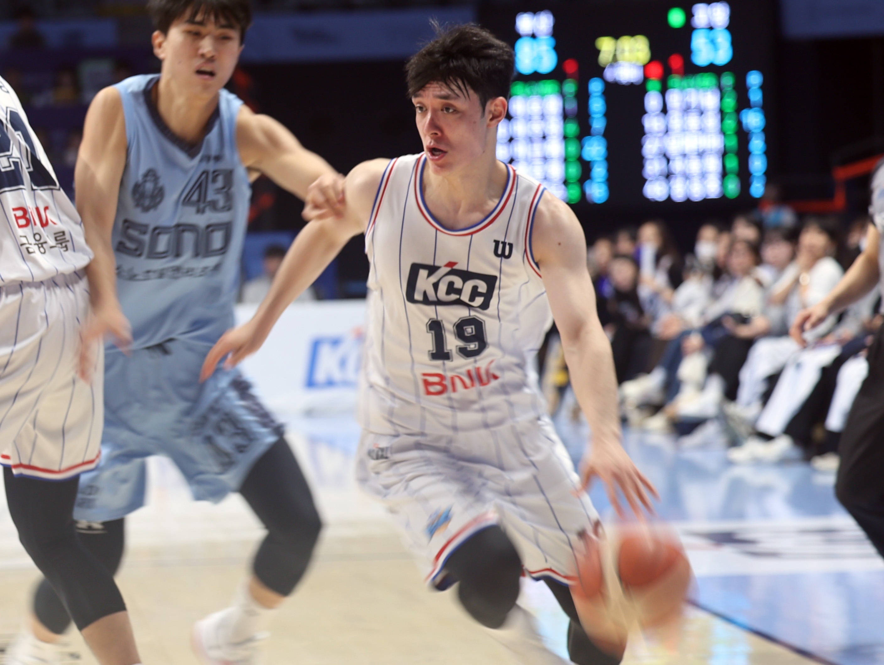 또 사라진 최준용-송교창, 10연패 KCC는 6강 탈락 위기