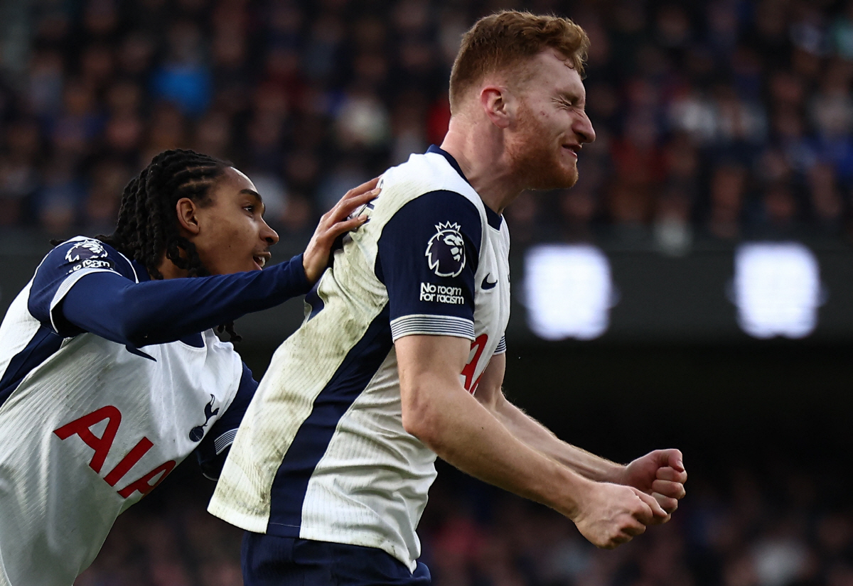 또또또 'SON, 해줘!'인가…토트넘 안 풀린다, 핵심 부상 OUT→로메로 복귀 전 A대표팀 승선 논란 일파만파