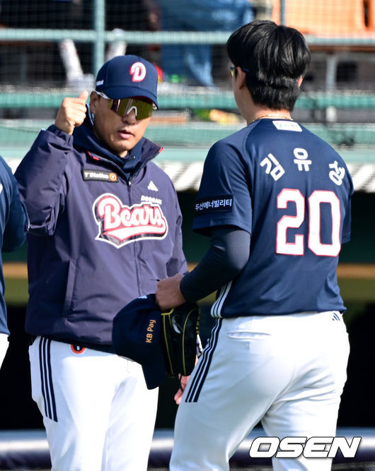 '153km' 5선발 후보 구위가 이렇게 살벌하다니…신무기 스위퍼까지, 두산 마운드 생각보다 무섭네