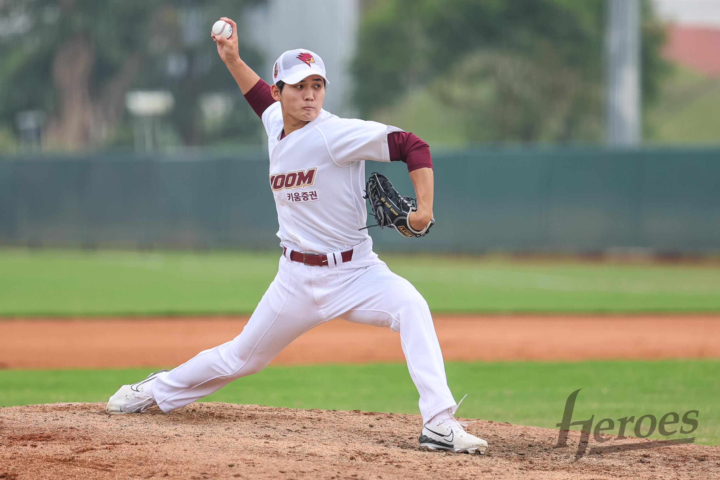 40억 FA 보상선수→퓨처스 0점대 '158km 사이드암' 기대주, 첫 1군 실전 등판서 3구 삼진 포함 완벽투
