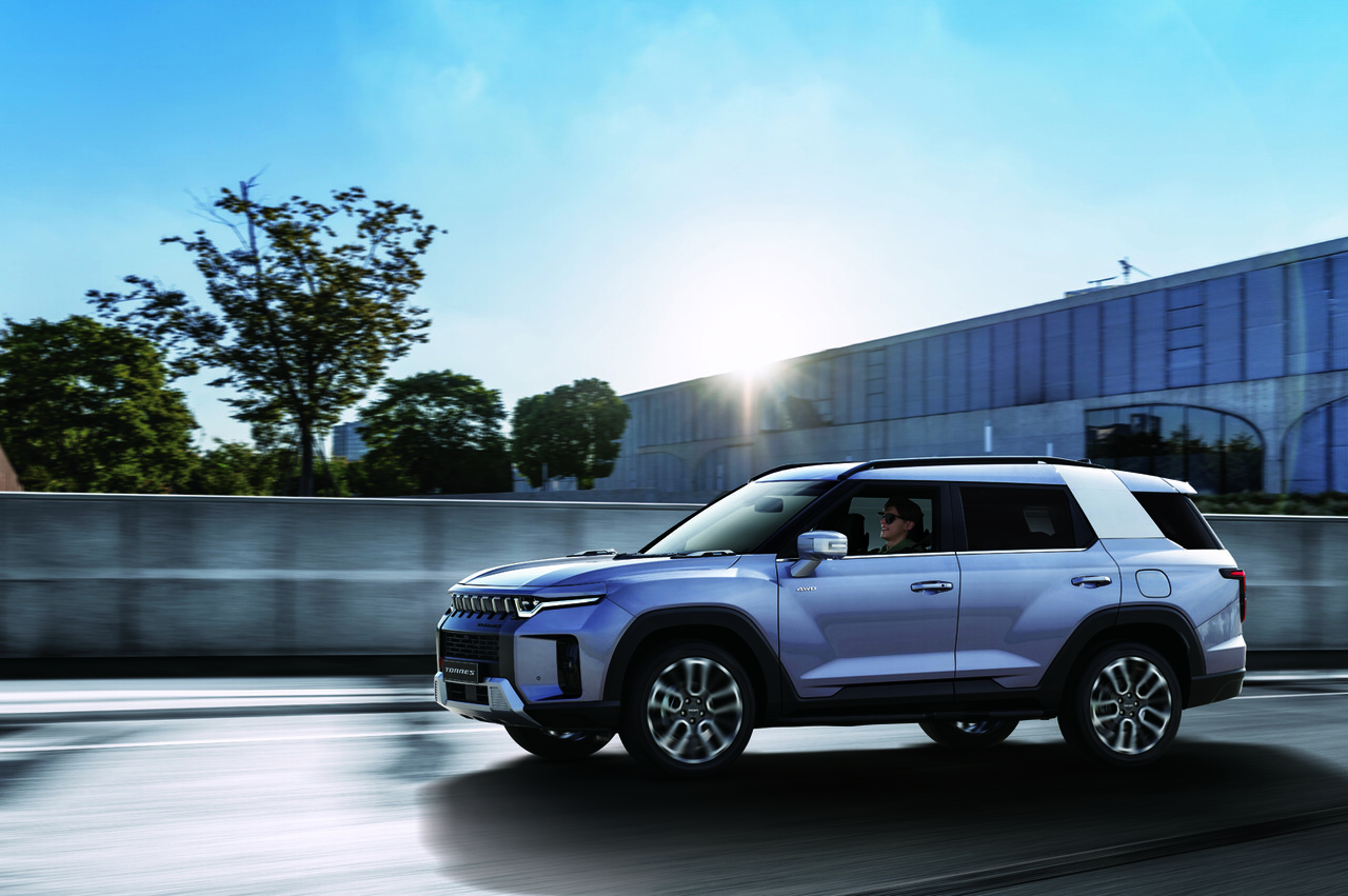 KGM, HEV 시장에 도전장…3000만원대 '토레스 하이브리드' 출시 | 지피코리아