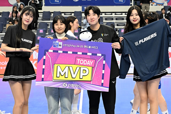 SK슈가글라이더즈 박조은 17세이브에 대구광역시청 완파하고 15연승 질주!