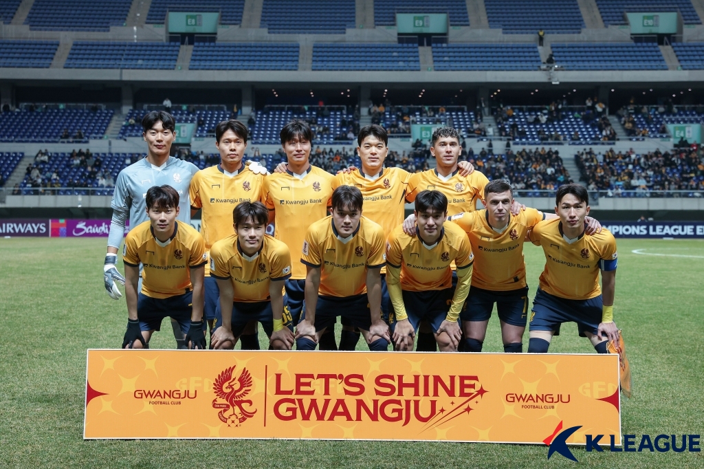 '이정효 매직' 광주FC, 초대형 기적 쓰다…0-2→3-2 대역전극! 日 고베 꺾고 시민구단 최초 ACLE 8강 진출 [현장 리뷰]