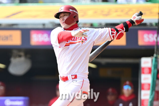 KBO 전인미답의 500홈런? 600홈런도 가능…최정 3월부터 터진다, FA 재벌 1위는 FA 최고 모범생[MD인천]