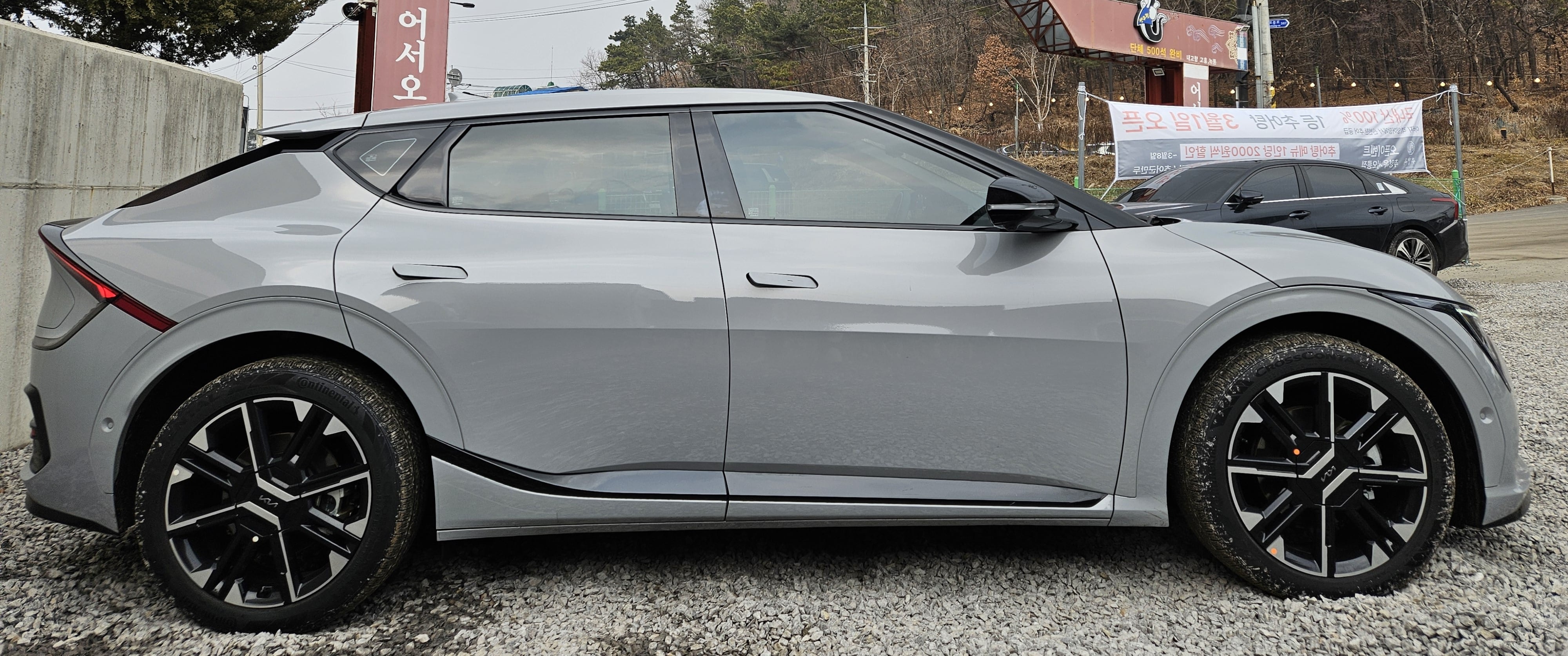 [시승기] 제로백 5.2초 폭발적 가속력… 3년만에 바뀐 기아 ‘EV6′