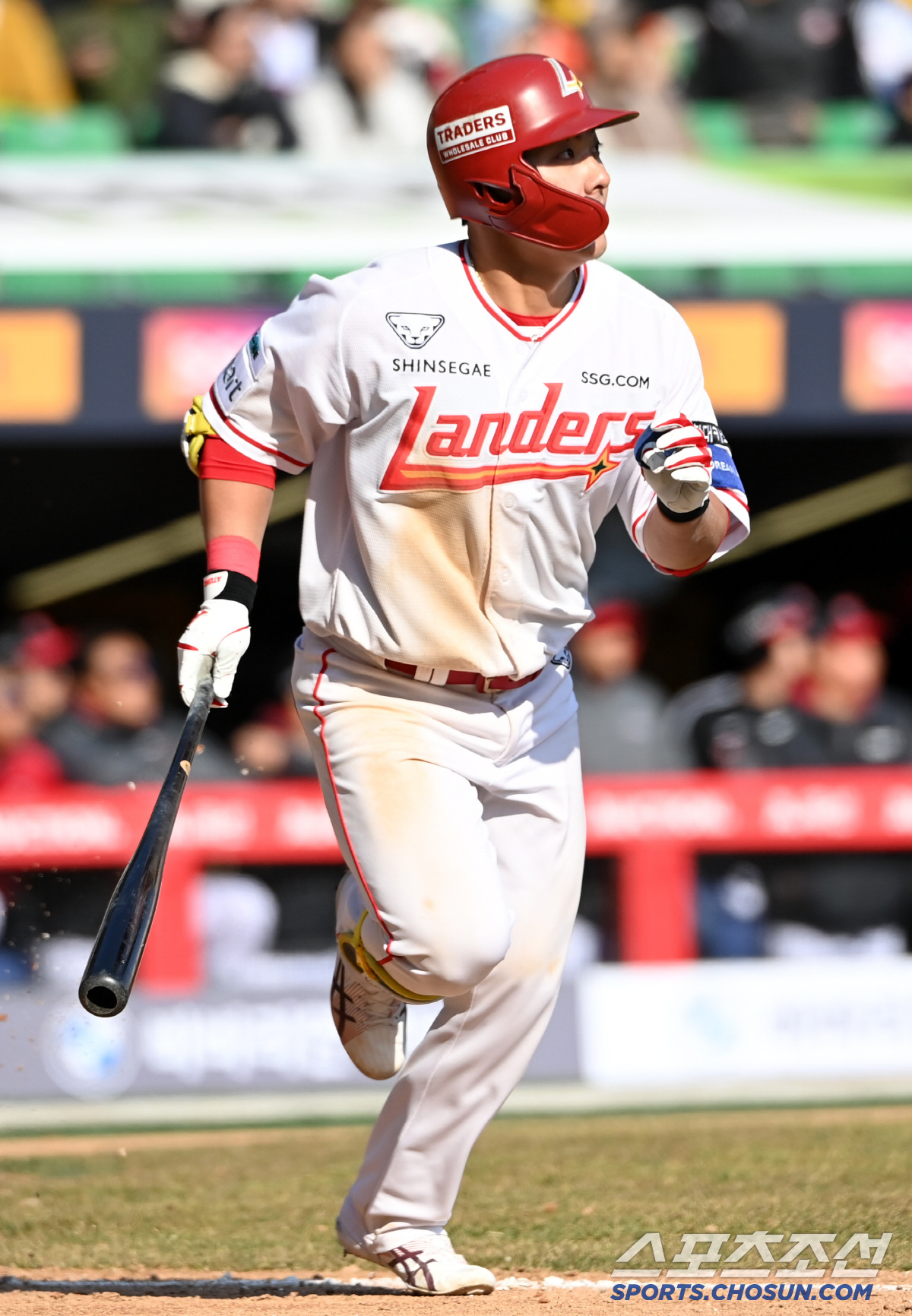 '무만무득+5실책하고 어떻게 이겨?' 최준우 결승타, LG 무너뜨렸다 …SSG 8대1 대승 설욕전+정동윤 호투 [인천리뷰]