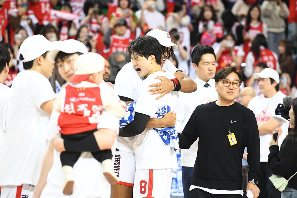 KBL 역사에 이보다 더 빠른 '정규시즌 우승 확정' 없었다…'46G 만에' 팡파르 울린 SK