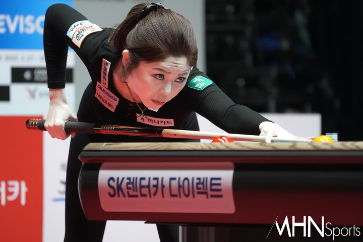 PBA-LPBA 챔피언십 | [mhn포토] 김가영, 뱅크샷 한번 더