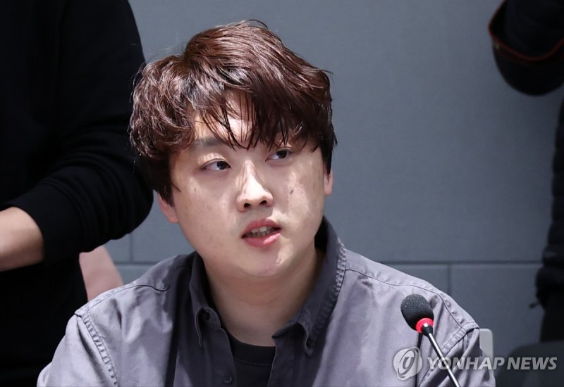 박단, 서울대 의대 교수 성명에 "교수라 불릴 자격 없어"