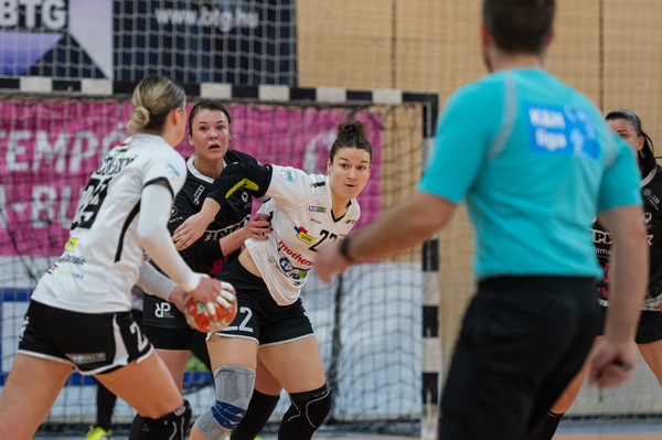 헝가리 핸드볼, 모손마저로바르 KC가 모이라 부다요시 꺾고 7위 도약