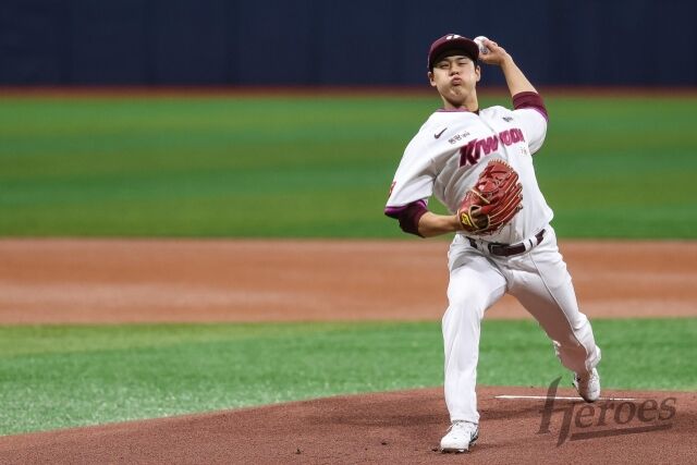 KBO 1순위 특급루키 미쳤다, ERA 0.82 짜다 짜…144km에 타자들 좌절, 이제 KIA 김도영 만나러 간다