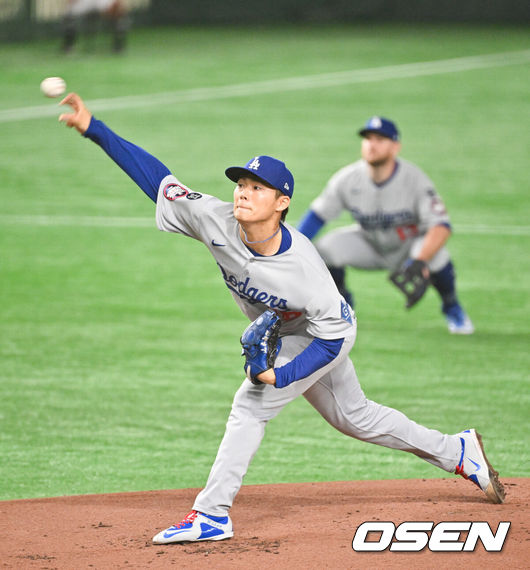 서울의 악몽, 도쿄에서 씻었다...야마모토 5이닝 1실점 '최고 158km' 포효