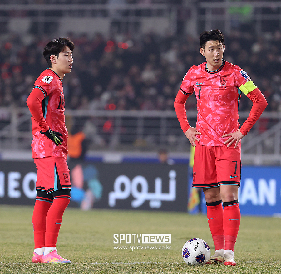 [SPO 현장]'PSG 엔리케 감독 봤어?' 킬러 패스 이강인, 황희찬 골에 칼날 도움…부상 걱정 되네