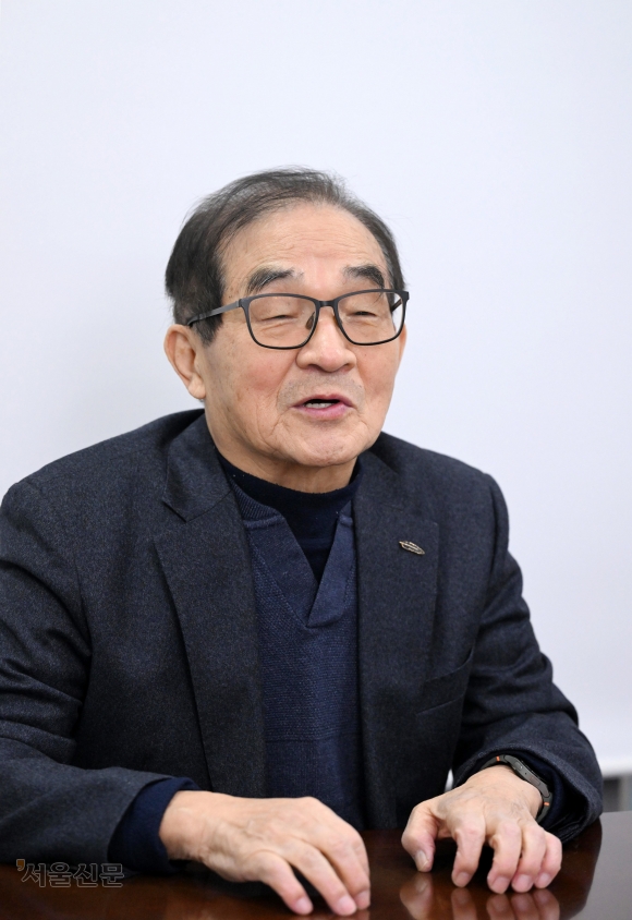 “수능이 공정하다는 건 착각…부정확한 자로 재고 절대시”[월요인터뷰]