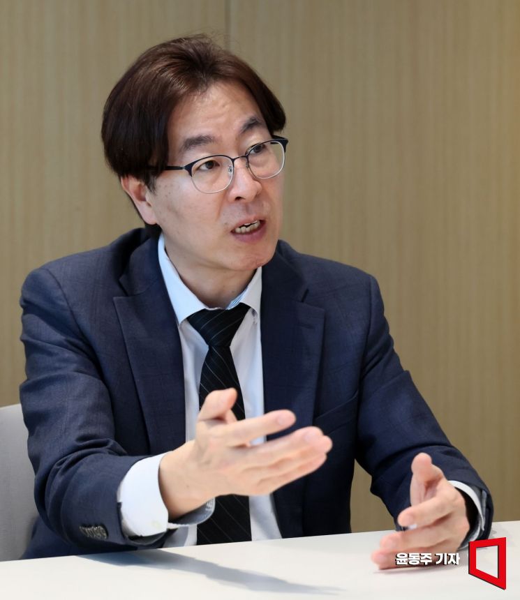 [최고기술자에게 듣는다]④김영옥 HD현대 CAIO "AI로 선박항로 최적화…全분야 확대할 것"