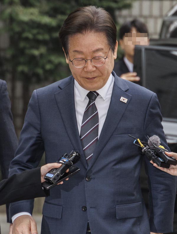 李 대권가도 분수령…野 “명백한 무죄” 與 “피선거권 박탈”