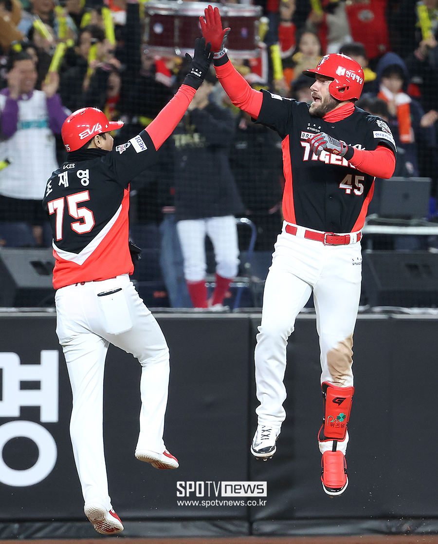 '153km 강속구 넘겼다' KIA에 온 ML 88홈런 거포, 대전 신구장 1호 홈런 주인공