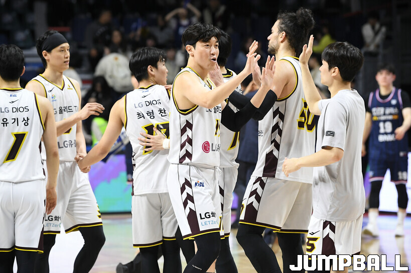 [프로농구] LG, 97-72로 KCC에 원정 승리