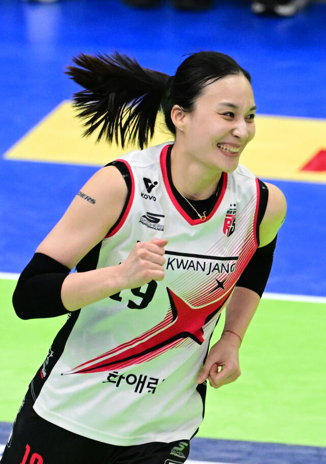 이런 대반전이 있나…FA 보상선수로 'IBK→정관장' 왔는데 챔프전行 감격, 15년차 베테랑 첫 우승을 바라보다