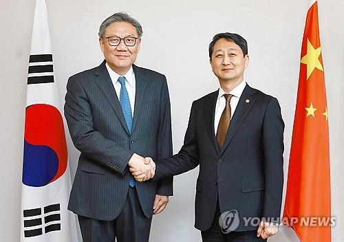 한중일 '트럼프 관세' 속 자유무역 공감…FTA 논의 속도낼까