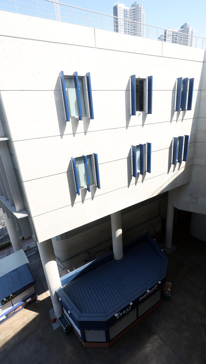 [공식] 창원 NC파크 인명사고 여파... KBO리그 4월 1일 전 구단 경기 취소