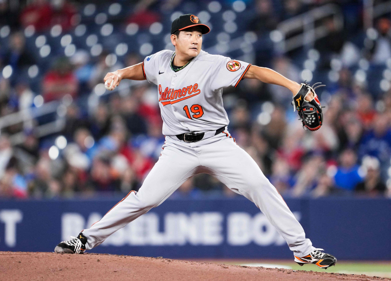 '35세 170일' 일본인 역대 두 번째 고령 MLB 데뷔, 첫 등판서 경련 문제 '강판'