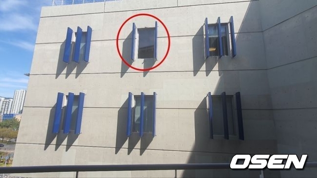 KBO, NC파크 관중 사망 애도...내일(4월 1일) 1군 및 퓨처스 경기 모두 취소…창원 NC-SSG 3연전 취소 [속보]