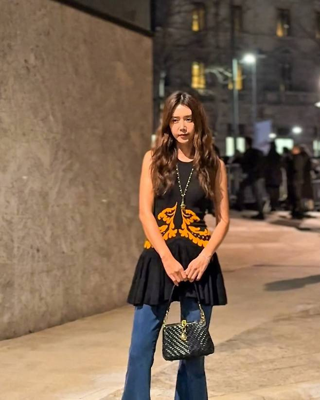 ‘구여친계 레전드’ 여배우, 172.8cm·48kg 바디로 올킬! 시스루+부츠컷 원피스룩 | 대본은 내운명